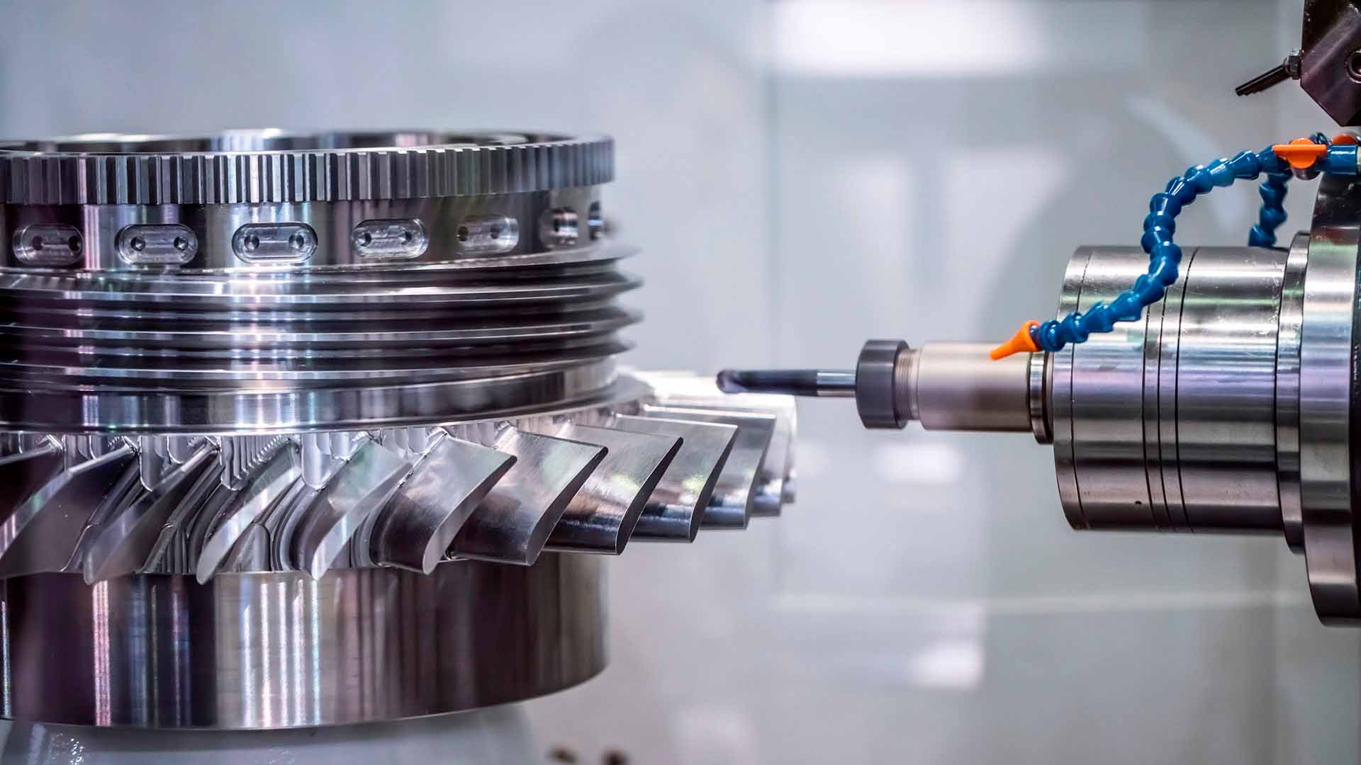 Programação CNC para peças complexas UVW – UVW